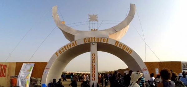 Atlantis Mali au Festival culturel Dogon - Agence de communication ...
